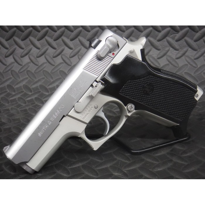 Smith & Wesson Model 669